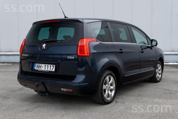 Zils Peugeot 5008 2009 Jelgava, ar dzinēja tilpumu 1.60 L un nobraukumu 309 tūkst. km par 4500 €, foto 7 vietnē AUTOMOTO.COM.LV