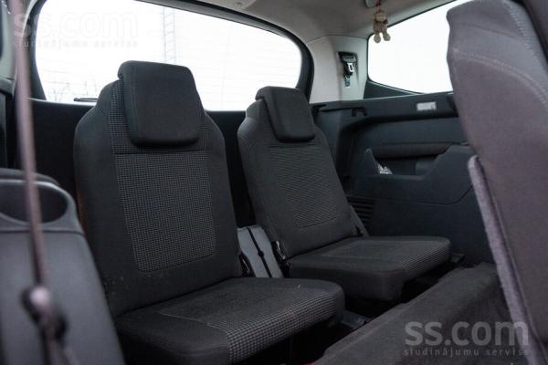 Zils Peugeot 5008 2009 Jelgava, ar dzinēja tilpumu 1.60 L un nobraukumu 309 tūkst. km par 4500 €, foto 10 vietnē AUTOMOTO.COM.LV