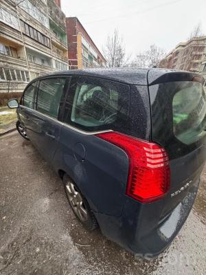 Zils Peugeot 5008 2010 Rīga, ar dzinēja tilpumu 1.60 L un nobraukumu 288 tūkst. km par 2350 €, foto 3 vietnē AUTOMOTO.COM.LV