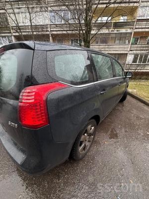 Zils Peugeot 5008 2010 Rīga, ar dzinēja tilpumu 1.60 L un nobraukumu 288 tūkst. km par 2350 €, foto 4 vietnē AUTOMOTO.COM.LV