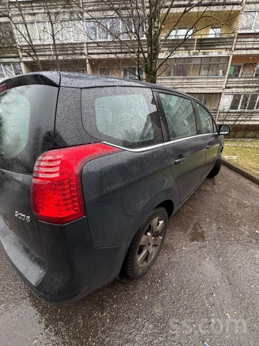 Zils Peugeot 5008 2010 Rīga, ar dzinēja tilpumu 1.60 L un nobraukumu 288 tūkst. km par 2350 €, foto 4 vietnē AUTOMOTO.COM.LV