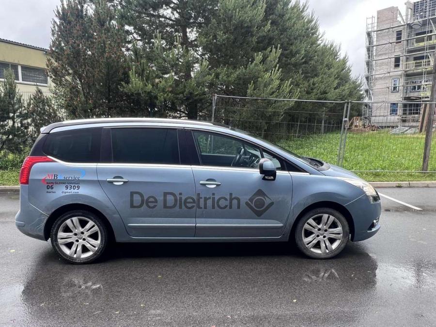 Zils Peugeot 5008 2010 Klaipėda, ar dzinēja tilpumu 1.60 L un nobraukumu 238 tūkst. km par 1600 €, foto 4 vietnē AUTOMOTO.COM.LV