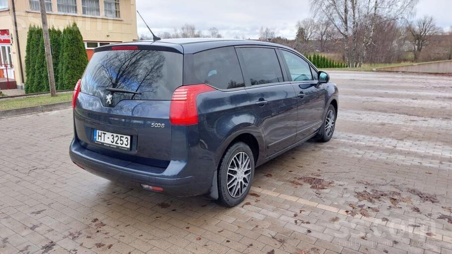 Blue Peugeot 5008 2011 in Riga, with an engine capacity of 1.60 L and mileage of 290 thousand km for 2800 €, photo 2 on AUTOMOTO.COM.LV