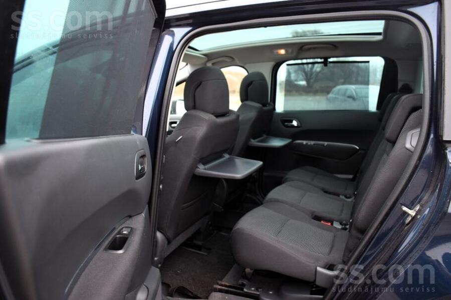 Zils Peugeot 5008 2011 Rīga, ar dzinēja tilpumu 1.60 L un nobraukumu 223 tūkst. km par 3990 €, foto 11 vietnē AUTOMOTO.COM.LV