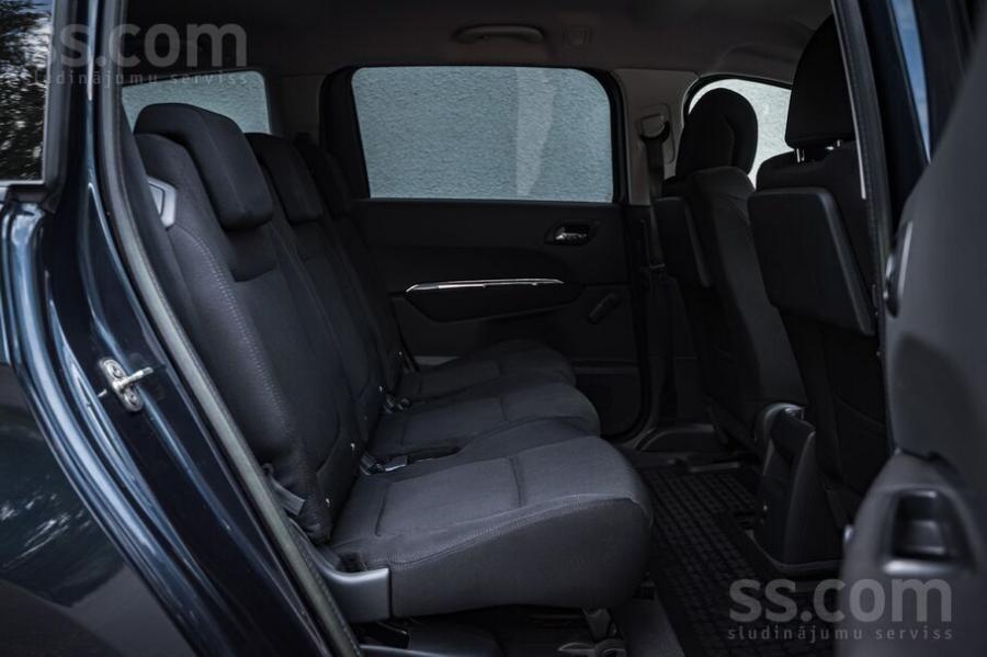 Zils Peugeot 5008 2011 Rīga, ar dzinēja tilpumu 1.60 L un nobraukumu 290 tūkst. km par 3990 €, foto 12 vietnē AUTOMOTO.COM.LV