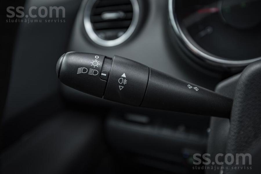 Zils Peugeot 5008 2011 Rīga, ar dzinēja tilpumu 1.60 L un nobraukumu 290 tūkst. km par 3990 €, foto 16 vietnē AUTOMOTO.COM.LV