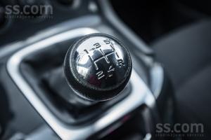 Zils Peugeot 5008 2011 Rīga, ar dzinēja tilpumu 1.60 L un nobraukumu 290 tūkst. km par 3990 €, foto 19 vietnē AUTOMOTO.COM.LV