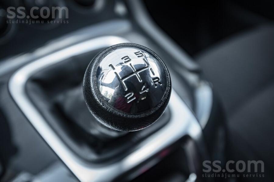 Zils Peugeot 5008 2011 Rīga, ar dzinēja tilpumu 1.60 L un nobraukumu 290 tūkst. km par 3990 €, foto 19 vietnē AUTOMOTO.COM.LV