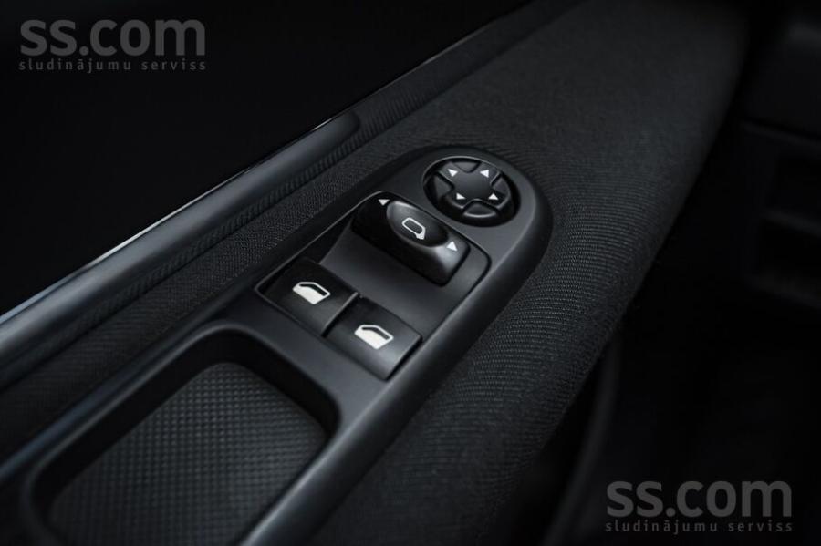 Zils Peugeot 5008 2011 Rīga, ar dzinēja tilpumu 1.60 L un nobraukumu 290 tūkst. km par 3990 €, foto 22 vietnē AUTOMOTO.COM.LV