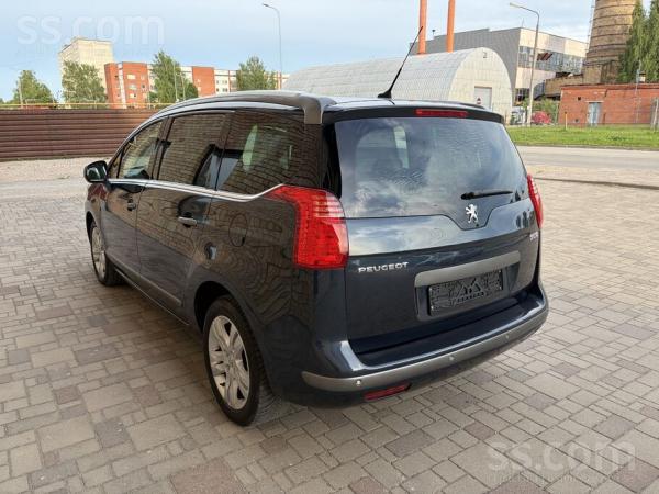 Zils Peugeot 5008 2012 Jelgava, ar dzinēja tilpumu 2.00 L un nobraukumu 208 tūkst. km par 5250 €, foto 4 vietnē AUTOMOTO.COM.LV