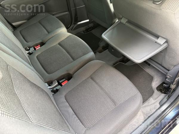Zils Peugeot 5008 2012 Jelgava, ar dzinēja tilpumu 2.00 L un nobraukumu 208 tūkst. km par 5250 €, foto 7 vietnē AUTOMOTO.COM.LV