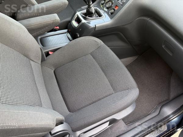 Zils Peugeot 5008 2012 Jelgava, ar dzinēja tilpumu 2.00 L un nobraukumu 208 tūkst. km par 5250 €, foto 8 vietnē AUTOMOTO.COM.LV