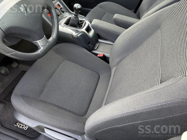 Zils Peugeot 5008 2012 Jelgava, ar dzinēja tilpumu 2.00 L un nobraukumu 208 tūkst. km par 5250 €, foto 9 vietnē AUTOMOTO.COM.LV