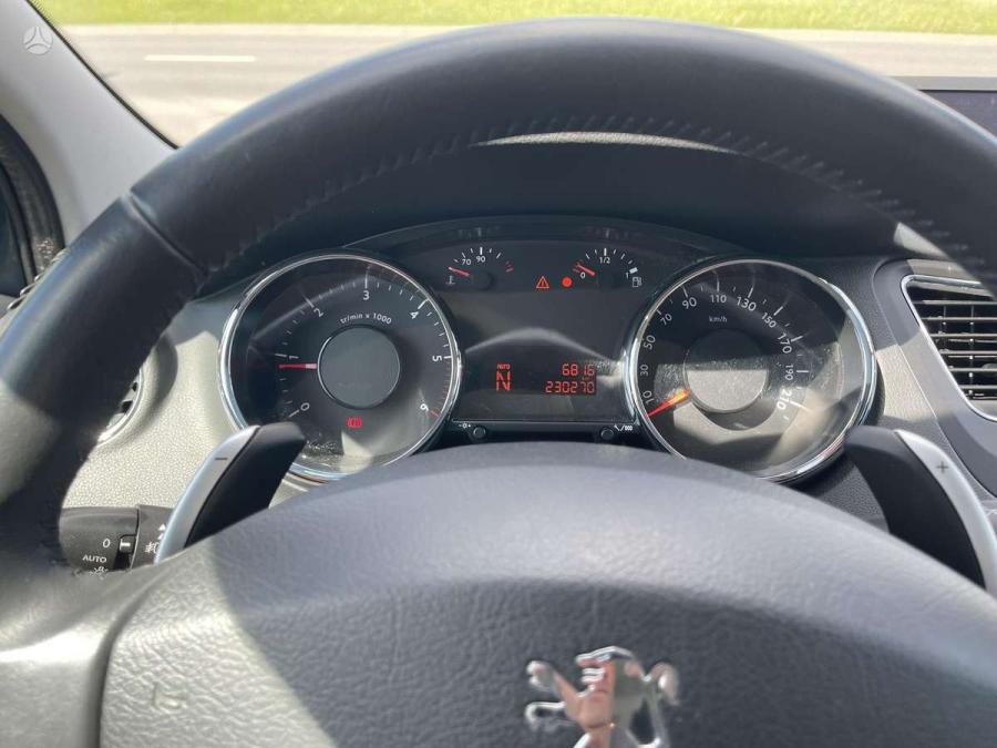 Zils Peugeot 5008 2012 Kauņa, ar dzinēja tilpumu 1.60 L un nobraukumu 246 tūkst. km par 3450 €, foto 20 vietnē AUTOMOTO.COM.LV