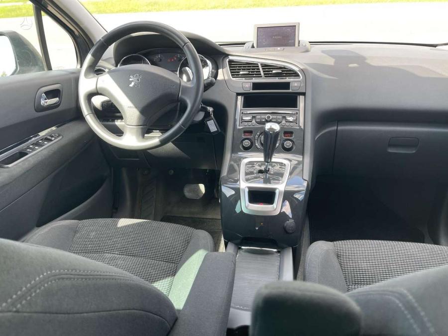 Zils Peugeot 5008 2012 Kauņa, ar dzinēja tilpumu 1.60 L un nobraukumu 246 tūkst. km par 3450 €, foto 25 vietnē AUTOMOTO.COM.LV
