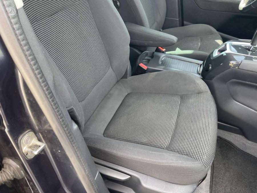 Zils Peugeot 5008 2012 Kauņa, ar dzinēja tilpumu 1.60 L un nobraukumu 246 tūkst. km par 3450 €, foto 27 vietnē AUTOMOTO.COM.LV