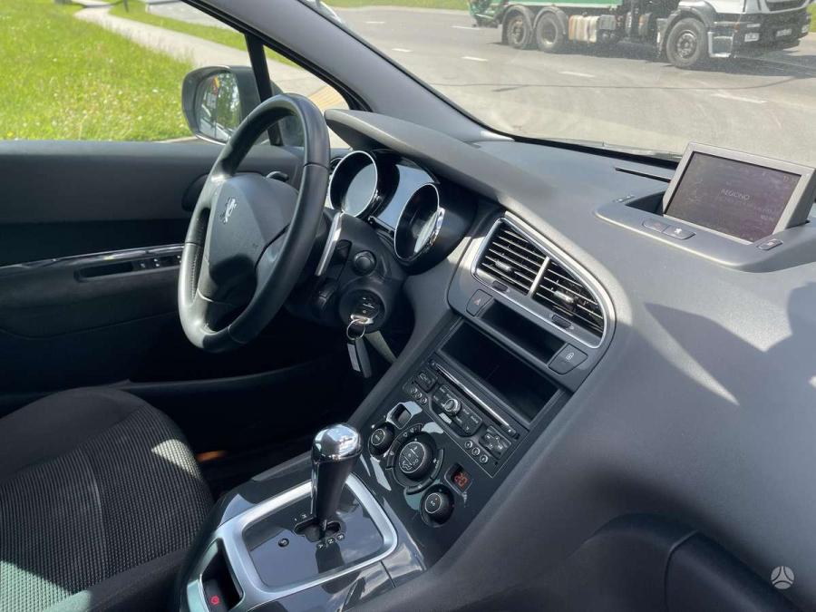 Zils Peugeot 5008 2012 Kauņa, ar dzinēja tilpumu 1.60 L un nobraukumu 246 tūkst. km par 3450 €, foto 28 vietnē AUTOMOTO.COM.LV