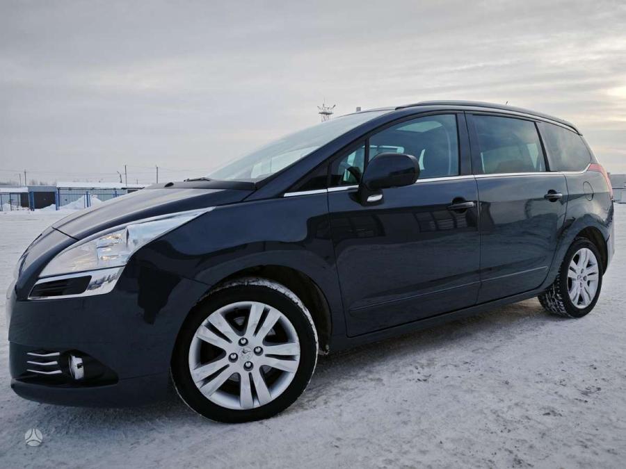 Zils Peugeot 5008 2013 Panevēža, ar dzinēja tilpumu 2.00 L un nobraukumu 269 tūkst. km par 2950 €, foto 2 vietnē AUTOMOTO.COM.LV