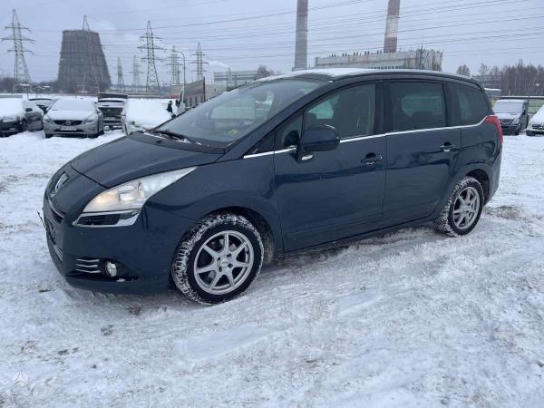 Blue Peugeot 5008 2013 in Kaunas, with an engine capacity of 1.56 L and mileage of 246 thousand km for 3550 €, photo 3 on AUTOMOTO.COM.LV