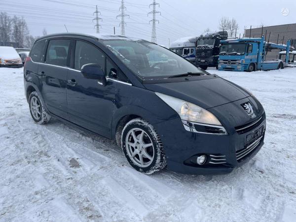 Blue Peugeot 5008 2013 in Kaunas, with an engine capacity of 1.56 L and mileage of 246 thousand km for 3550 €, photo 6 on AUTOMOTO.COM.LV