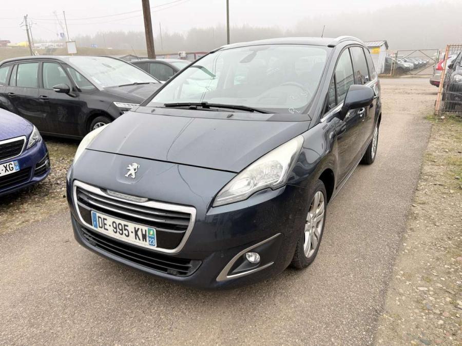 Blue Peugeot 5008 2014 in Vilnius, with an engine capacity of 1.56 L and mileage of 251 thousand km for 5700 €, photo 1 on AUTOMOTO.COM.LV
