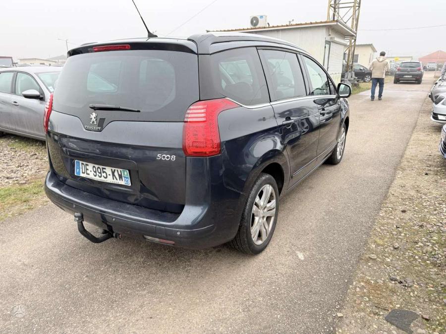 Blue Peugeot 5008 2014 in Vilnius, with an engine capacity of 1.56 L and mileage of 251 thousand km for 5700 €, photo 5 on AUTOMOTO.COM.LV