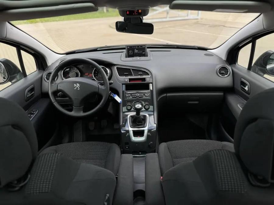 Zils Peugeot 5008 2014 Jūrmala, ar dzinēja tilpumu 1.60 L un nobraukumu 228 tūkst. km par 4900 €, foto 14 vietnē AUTOMOTO.COM.LV