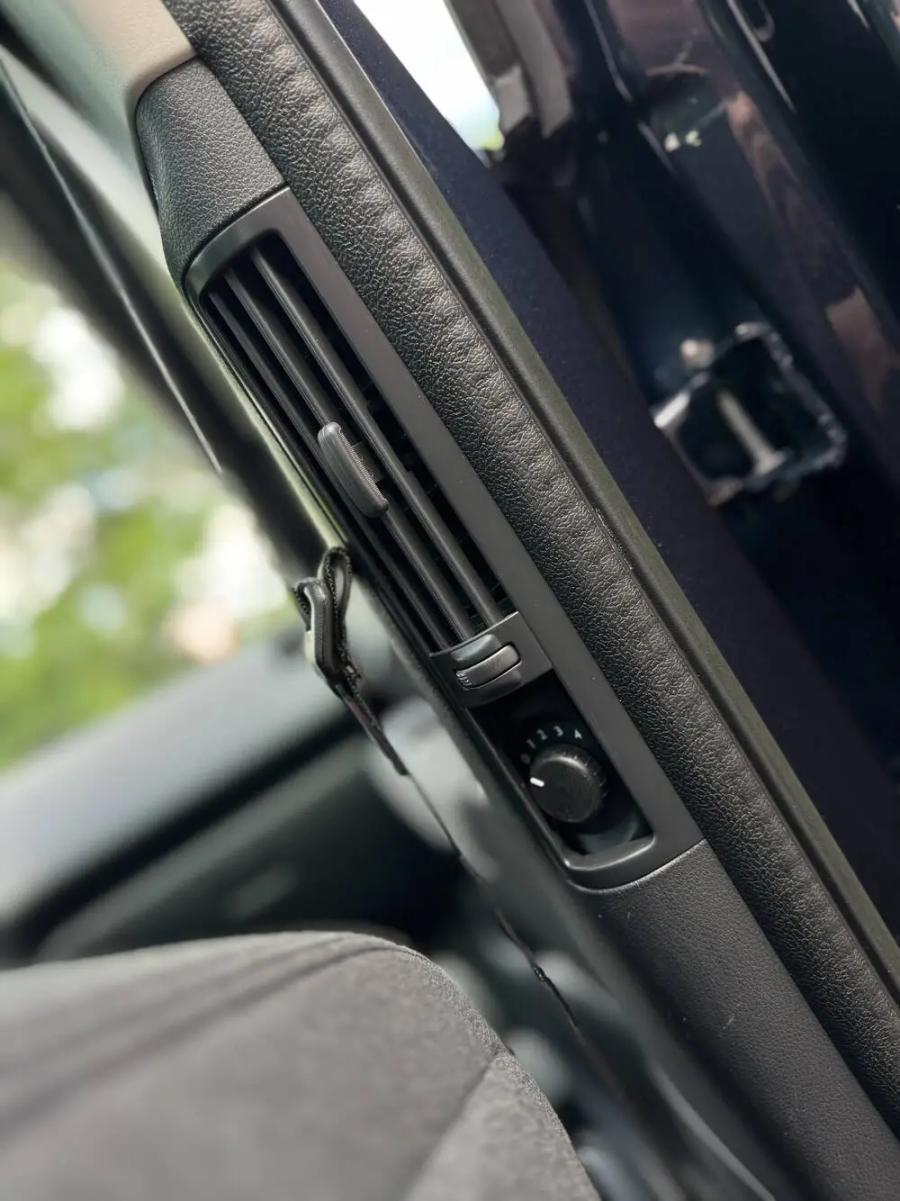 Zils Peugeot 5008 2014 Jūrmala, ar dzinēja tilpumu 1.60 L un nobraukumu 228 tūkst. km par 4900 €, foto 25 vietnē AUTOMOTO.COM.LV