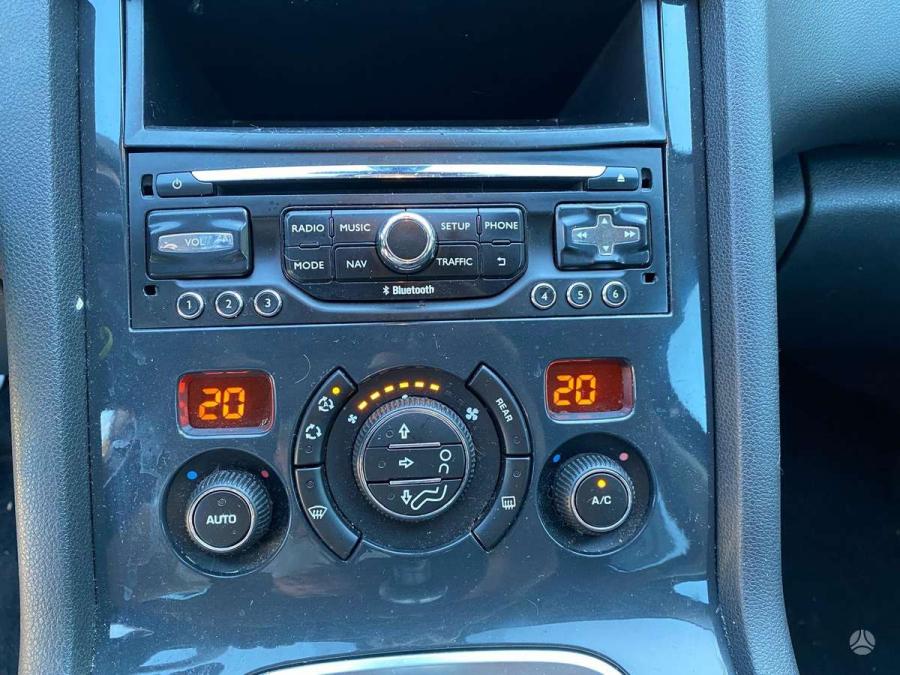 Zils Peugeot 5008 2014 Raseiniai, ar dzinēja tilpumu 1.56 L un nobraukumu 263 tūkst. km par 4300 €, foto 16 vietnē AUTOMOTO.COM.LV