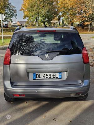 Blue Peugeot 5008 2014 in Taurage, with an engine capacity of 2.00 L and mileage of 300 thousand km for 3950 €, photo 6 on AUTOMOTO.COM.LV