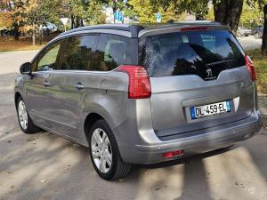 Blue Peugeot 5008 2014 in Taurage, with an engine capacity of 2.00 L and mileage of 300 thousand km for 3950 €, photo 7 on AUTOMOTO.COM.LV
