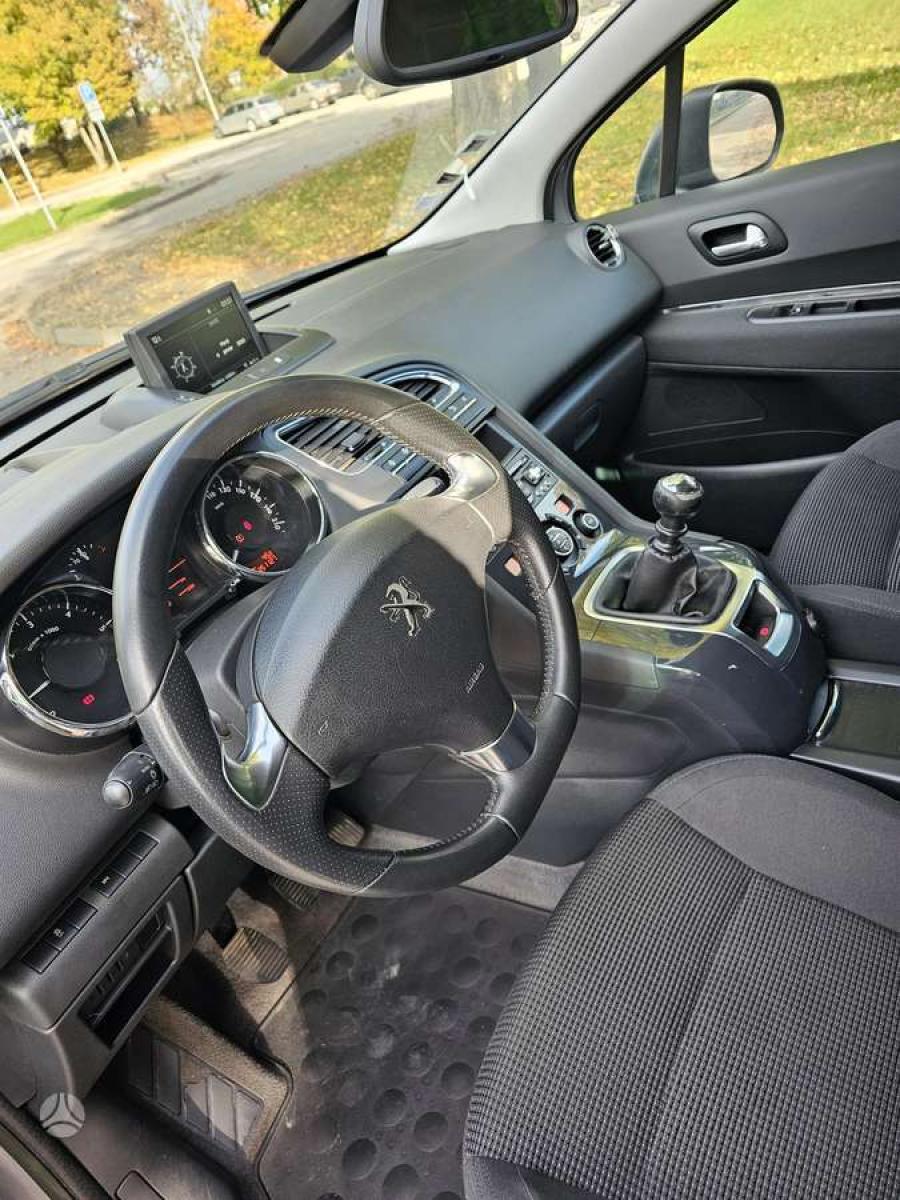 Blue Peugeot 5008 2014 in Taurage, with an engine capacity of 2.00 L and mileage of 300 thousand km for 3950 €, photo 12 on AUTOMOTO.COM.LV