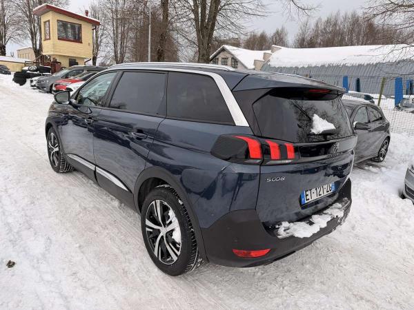 Blue Peugeot 5008 2018 in Taurage, with an engine capacity of 1.56 L and mileage of 294 thousand km for 8750 €, photo 4 on AUTOMOTO.COM.LV
