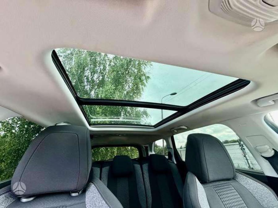 Blue Peugeot 5008 2018 in Siauliai, with an engine capacity of 1.56 L and mileage of 221 thousand km for 13950 €, photo 35 on AUTOMOTO.COM.LV