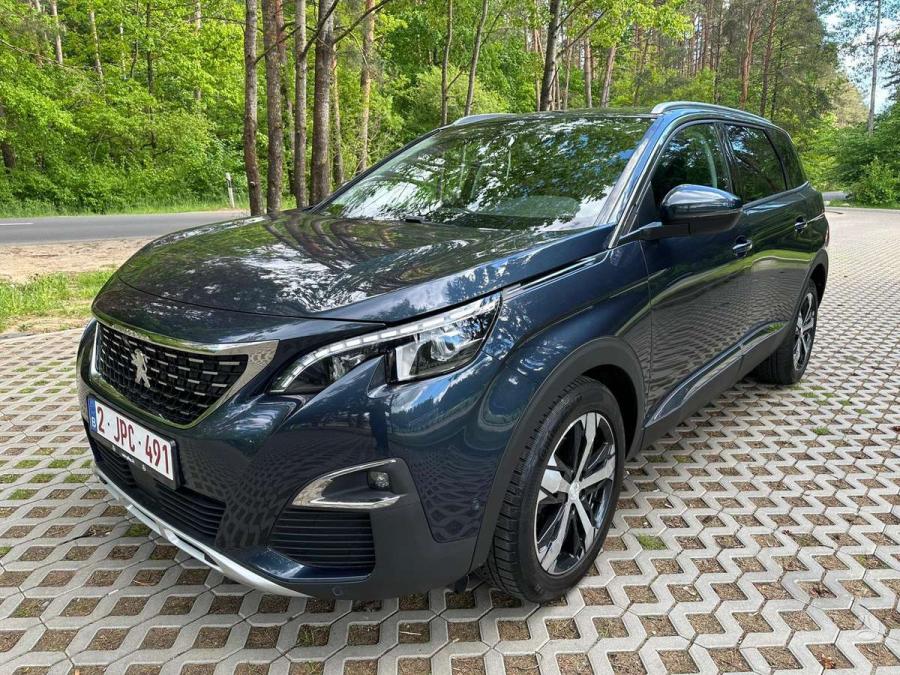 Blue Peugeot 5008 2018 in Vilnius, with an engine capacity of 1.20 L and mileage of 185 thousand km for 8999 €, photo 4 on AUTOMOTO.COM.LV