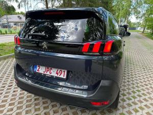 Blue Peugeot 5008 2018 in Vilnius, with an engine capacity of 1.20 L and mileage of 185 thousand km for 8999 €, photo 9 on AUTOMOTO.COM.LV