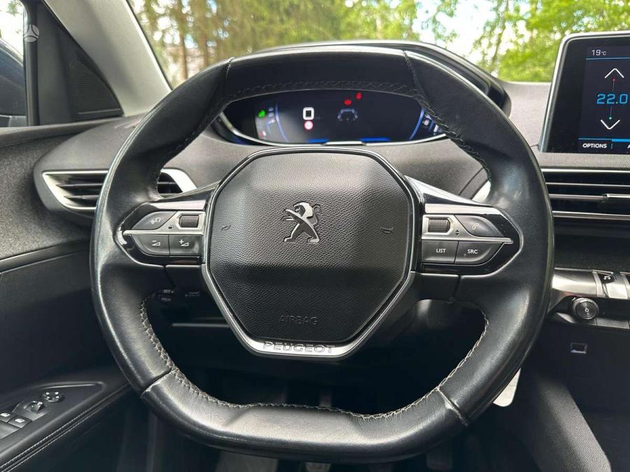 Blue Peugeot 5008 2018 in Vilnius, with an engine capacity of 1.20 L and mileage of 185 thousand km for 8999 €, photo 24 on AUTOMOTO.COM.LV