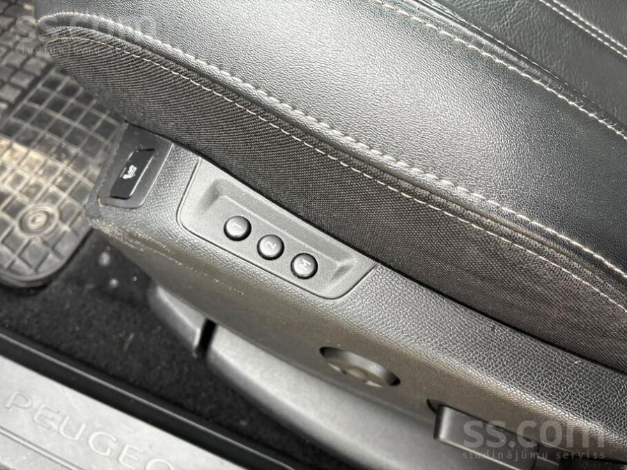 Синий Пежо 5008 2019 в Салдус, объемом двигателя 1.50 л и пробегом 222 тыс. км за 15900 €, фото 10 на AUTOMOTO.COM.LV