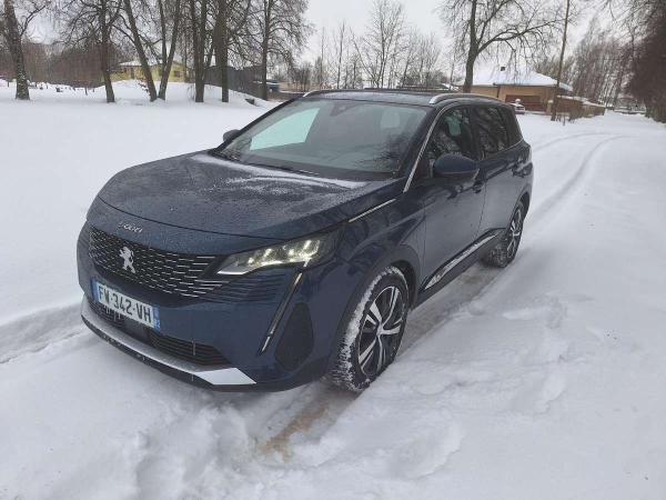 Blue Peugeot 5008 2021 in Taurage, with an engine capacity of 2.00 L and mileage of 207 thousand km for 15900 €, photo 1 on AUTOMOTO.COM.LV