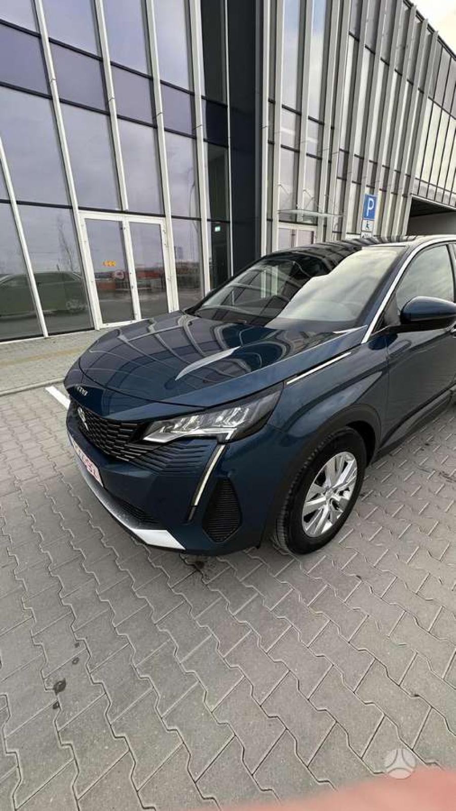 Zils Peugeot 5008 2022 Viļņa, ar dzinēja tilpumu 1.20 L un nobraukumu 130 tūkst. km par 12250 €, foto 22 vietnē AUTOMOTO.COM.LV