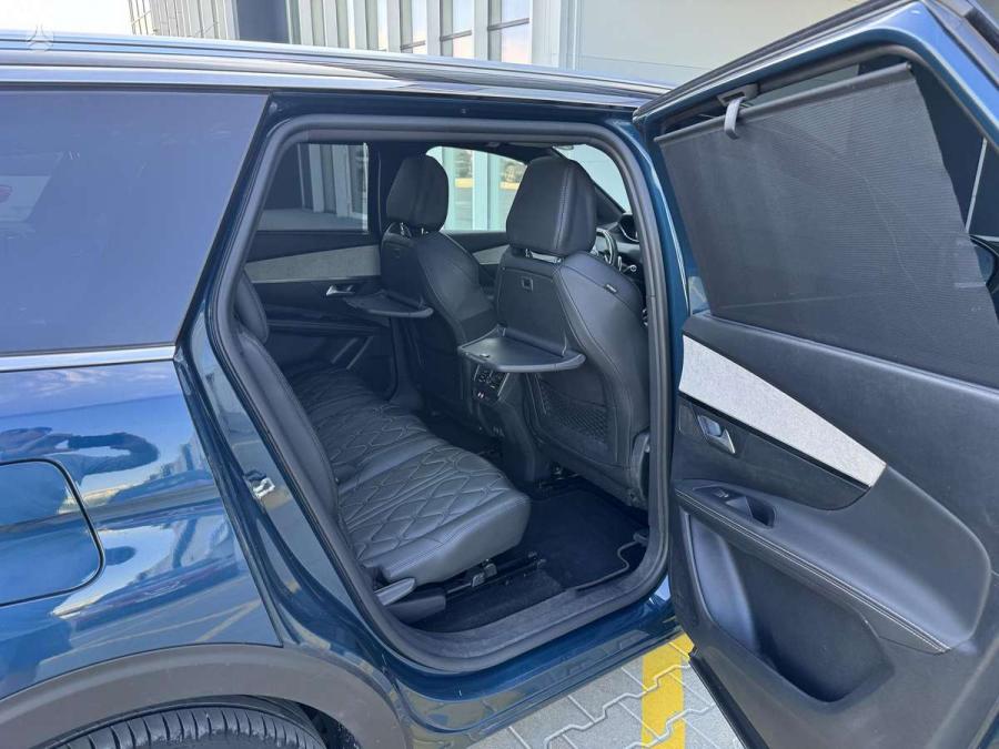 Blue Peugeot 5008 2022 in Vilnius, with an engine capacity of 1.50 L and mileage of 138 thousand km for 21660 €, photo 16 on AUTOMOTO.COM.LV