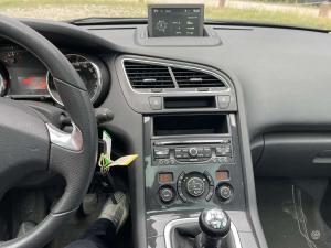 Zils Peugeot 5008 2013 Viļņa, ar dzinēja tilpumu 1.56 L un nobraukumu 167 tūkst. km par 2990 €, foto 13 vietnē AUTOMOTO.COM.LV