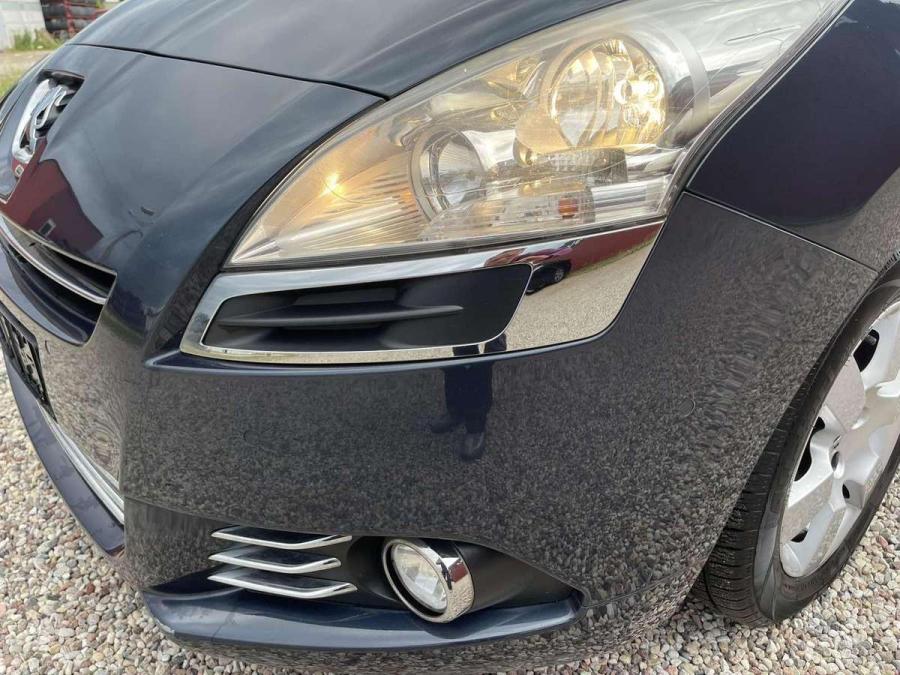 Zils Peugeot 5008 2013 Viļņa, ar dzinēja tilpumu 1.56 L un nobraukumu 167 tūkst. km par 2990 €, foto 18 vietnē AUTOMOTO.COM.LV