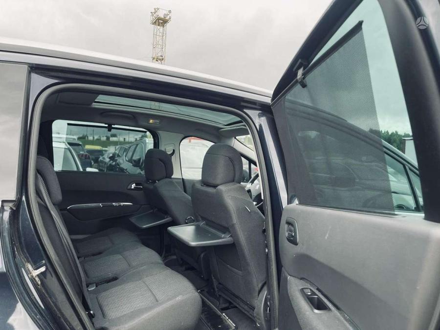 Zils Peugeot 5008 2013 Viļņa, ar dzinēja tilpumu 1.56 L un nobraukumu 167 tūkst. km par 2990 €, foto 28 vietnē AUTOMOTO.COM.LV