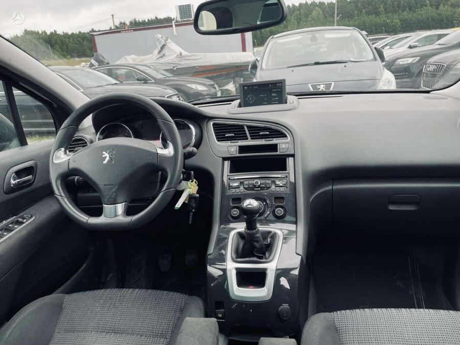 Zils Peugeot 5008 2013 Viļņa, ar dzinēja tilpumu 1.56 L un nobraukumu 167 tūkst. km par 2990 €, foto 29 vietnē AUTOMOTO.COM.LV