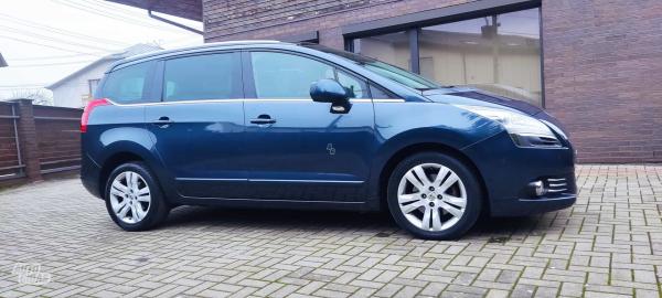 Blue Peugeot 5008 2012 in Kaunas, with an engine capacity of 1.60 L and mileage of 135 thousand km for 3900 €, photo 4 on AUTOMOTO.COM.LV