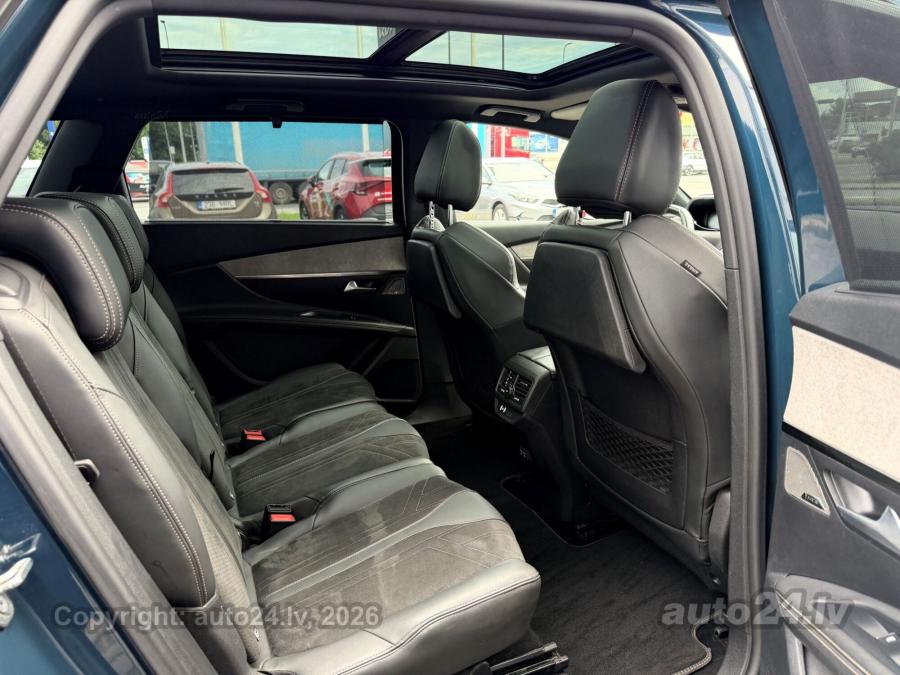 Blue Peugeot 5008 2020 in Tallinn, with an engine capacity of 1.50 L and mileage of 125 thousand km for 21900 €, photo 6 on AUTOMOTO.COM.LV