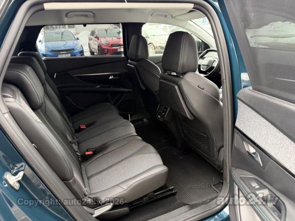 Zils Peugeot 5008 2023 Tallina, ar dzinēja tilpumu 1.50 L un nobraukumu 90 tūkst. km par 27900 €, foto 5 vietnē AUTOMOTO.COM.LV