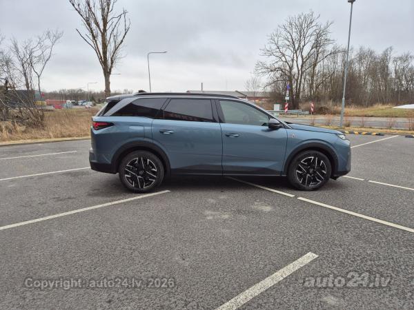 Zils Peugeot 5008 2024 Tallina, ar dzinēja tilpumu 1.20 L un nobraukumu 32 tūkst. km par 36500 €, foto 7 vietnē AUTOMOTO.COM.LV