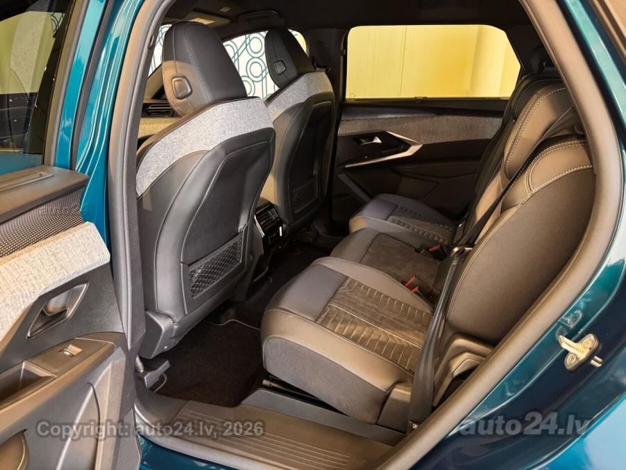 Blue Peugeot 5008 2025 in Tallinn, with an engine capacity of 1.20 L and mileage of 31 thousand km for 35900 €, photo 24 on AUTOMOTO.COM.LV